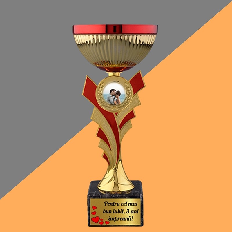 Trofeu personalizat cu o poză și text