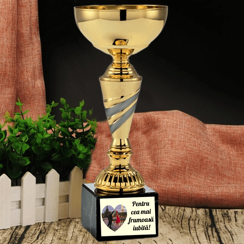 Trofeu personalizat cu o poză si text, Gold